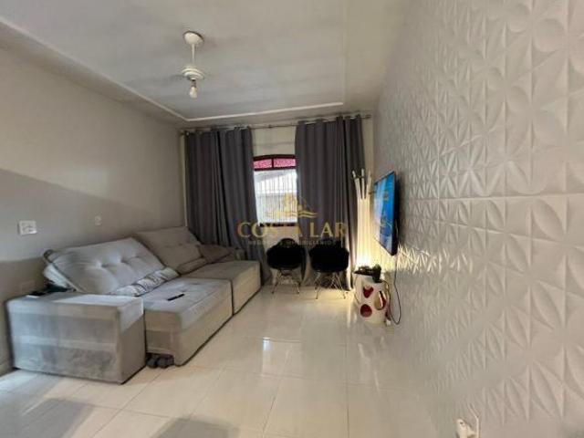 Casa Assobradada 2 quartos no Canto do Forte com Energia Solar e Churrasqueira