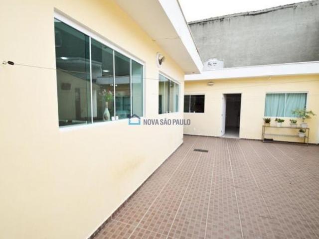 Casa Assobradada 3 dormitórios, 1 suite e 4 vagas próximo ao Aeroporto