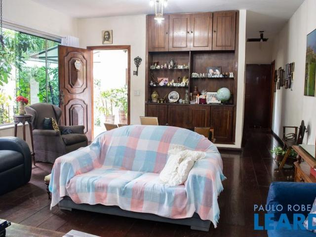 Casa Assobradada
