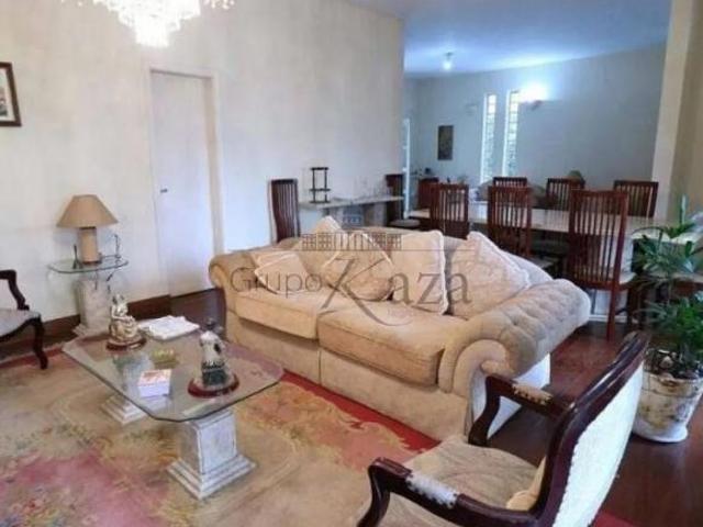 Casa Butantã 4 Dormitórios 450m²
