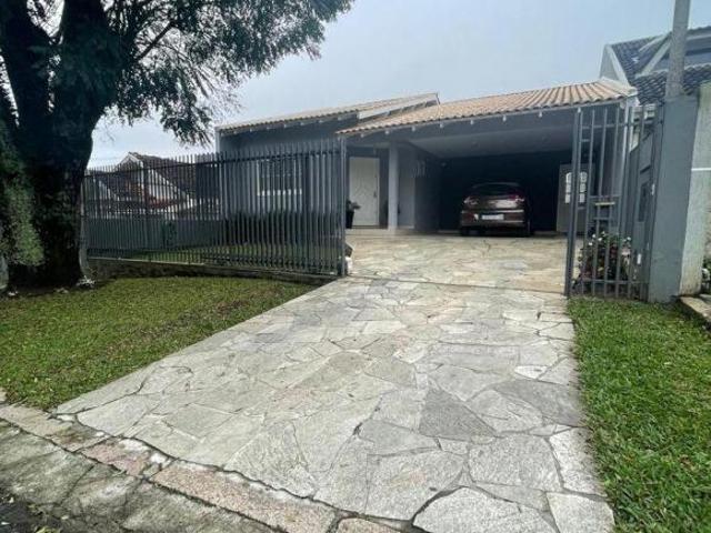 Casa baixa á venda com 4 quartos e 1 suíte no Boa Vista Curitiba