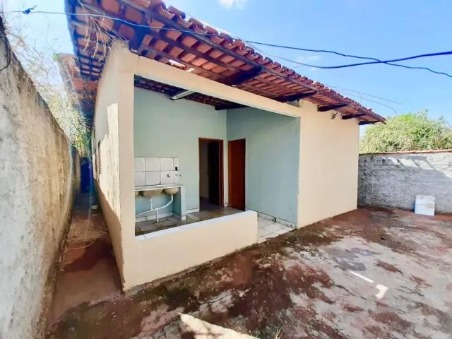 Casa + barracão com entradas laterais