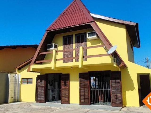CASA BEIRA MAR 3 QUARTOS ESTILO CHALÉ SUIÇO EDÍCULA ITANHAÉM SP