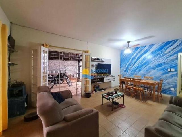 Casa beira mar com sacada — Guaiúba — Guarujá