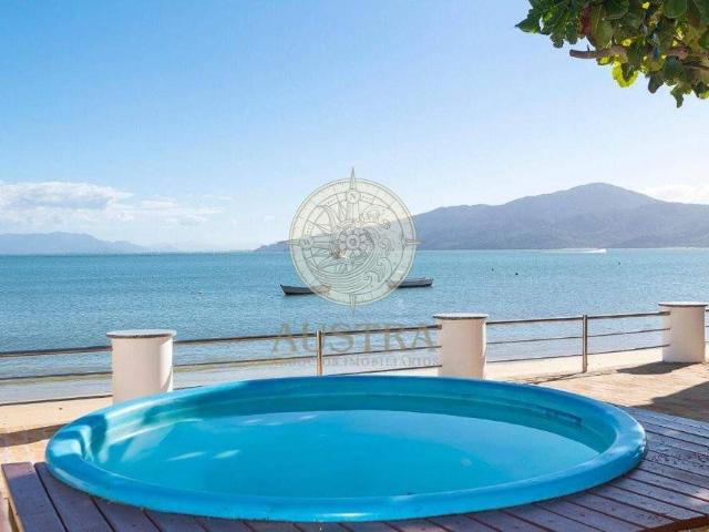 Casa beira mar com piscina