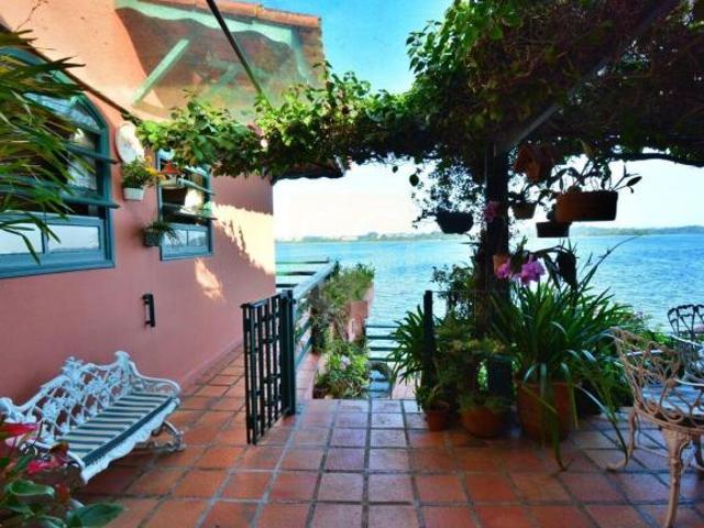 Casa beira da Represa do Guarapiranga a Venda no RIviera Paulista em São Paulo SP