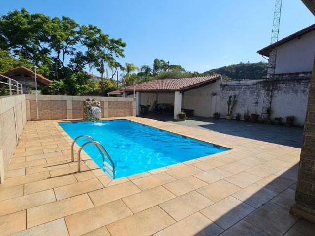 Casa Beira Rio Jardim Itapema