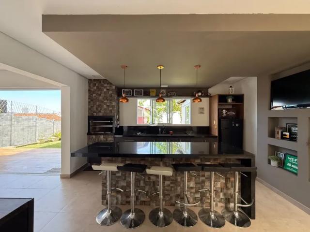 Casa belíssima à venda em condomínio valinhos, sp
