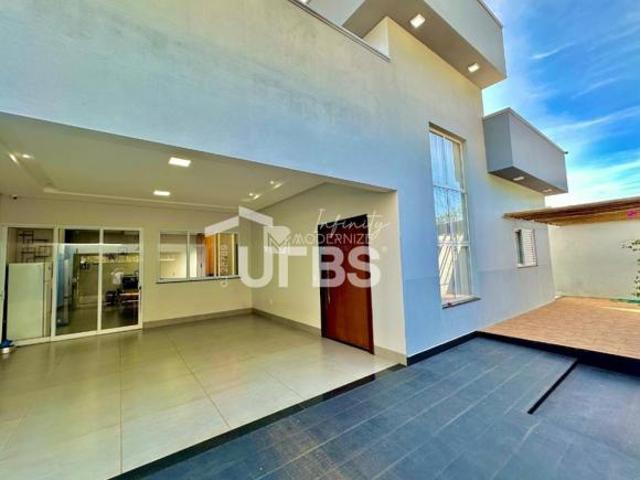 CASA BELÍSSIMA EM CATALÃO PRÓXIMO DA FACULDADE UNA