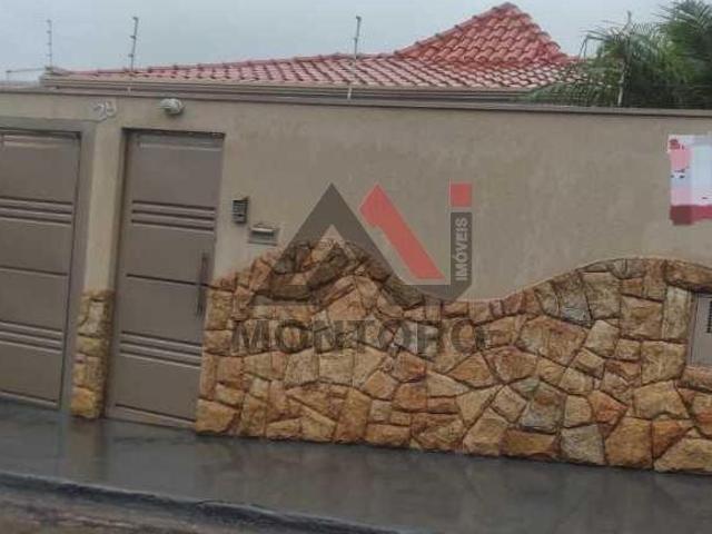 Casa bem conservada e ampla