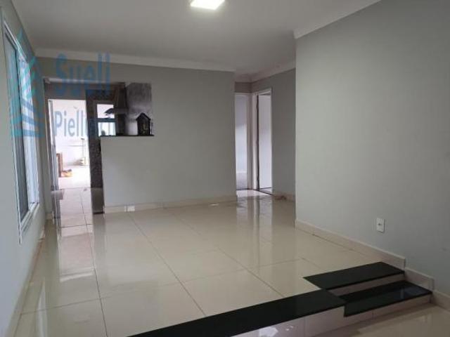 Casa bem localizada na Vila Aurocan área interna reformada e frente para reforma 1 vaga com possibil