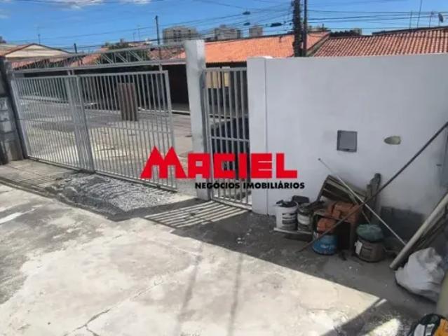 Casa bem localizada no Satelite, com 3 dorms + edicula