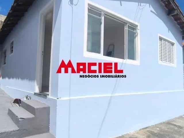 Casa bem localizada no Satelite, com 3 dorms + edicula