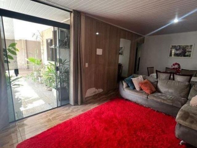 CASA BEM LOCALIZADA E ESPAÇOSA EM LOTE DE 360m² NO JARDIM CÉU AZUL EM VALPARAÍSO