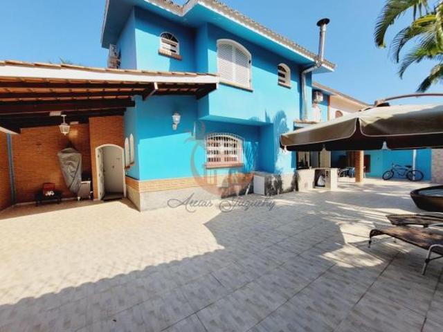 Casa bem localizada e próximo a praia disponível para Venda e locação