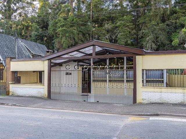 Casa bem localizada para venda ou locação Campos do Jordão ao lado do Senac