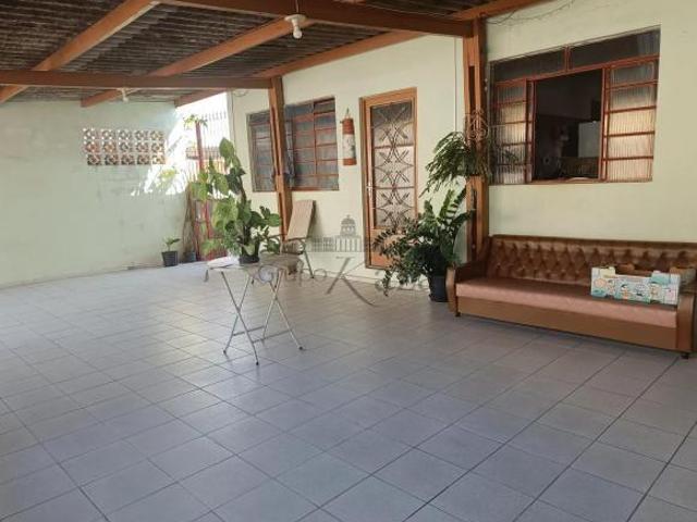 Casa Bosque dos Eucaliptos 4 Dormitórios 187m²
