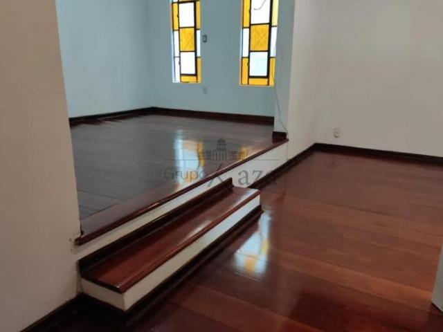 Casa Bosque dos Eucaliptos 3 Dormitórios 140m²