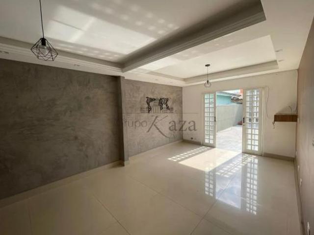 Casa Bosque dos Eucaliptos 3 Dormitórios 130m²