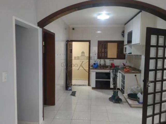 Casa Bosque dos Eucaliptos 3 Dormitórios 250m²
