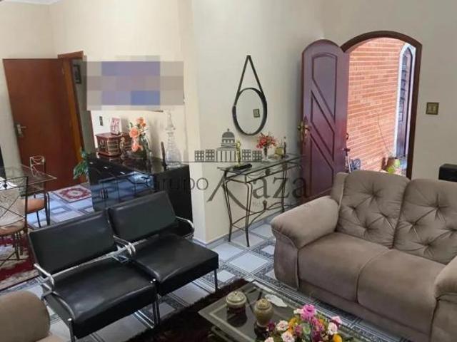 Casa Bosque dos Eucaliptos 3 Dormitórios 250m² Aceita Permuta