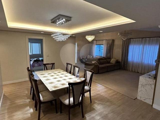 Casa Boqueirão 4 Dormitórios 3 Suítes 6 Vagas Alto Padrão
