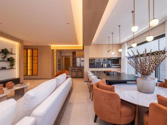 Casa Brasileira 171m² totalmente mobiliado e decorado à venda