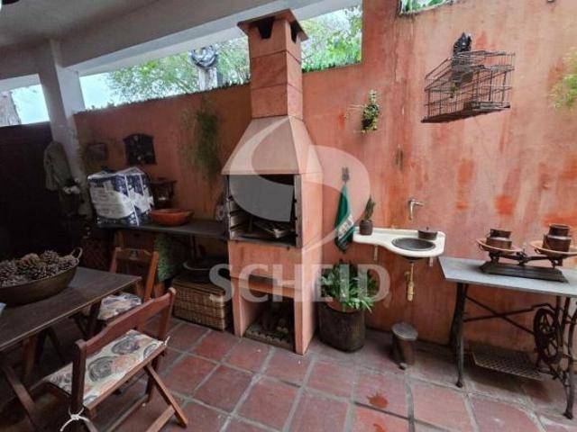 Casa Brooklin velho em localização estratégica !
