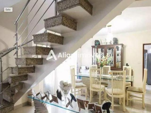 Casa c/ 3 quartos, 1 suíte e 4 vagas, 380m², à venda no bairro Mooca, por 1.800.000,00