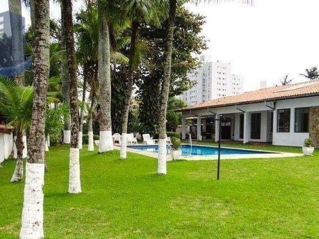 Casa c/ 1700 m² de Terreno, piscina e churrasqueira Lado Praia!