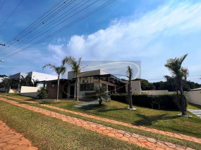 Casa c/ 200 m² de construção no Riviera de Santa Cristina II