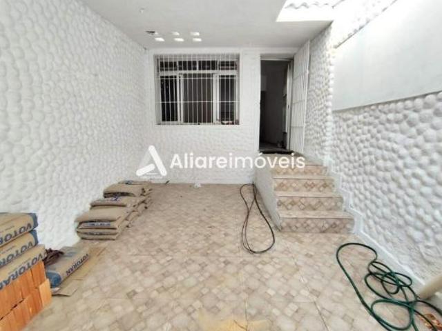 Casa c/ 2 quartos, e 1 vaga, 180m², à venda, no bairro Belém, por 750.000,00