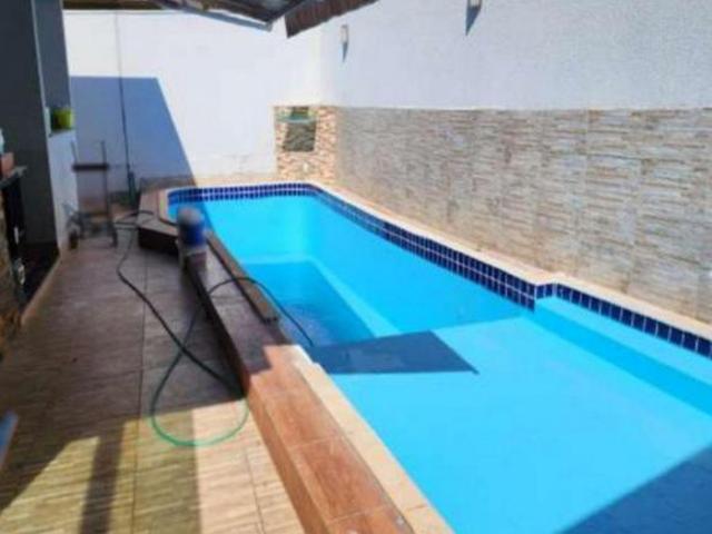 Casa c/ 343m² em Goiânia/GO