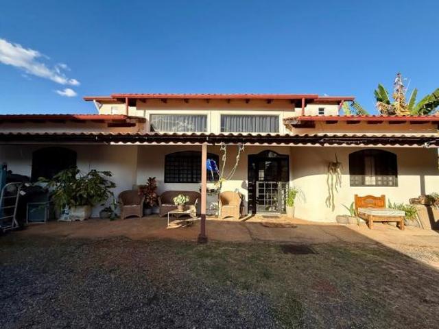 Casa c/ 4 suítes, lote de 800 m², condomínio, Rua 12, IPTU desmembrado