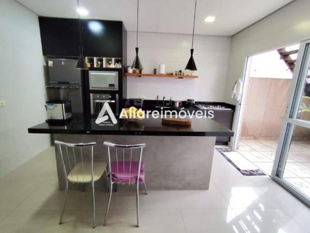 Casa c/ 6 quartos, e 4 vagas, 506m², à venda, no bairro Mooca, por 1.200.000,00