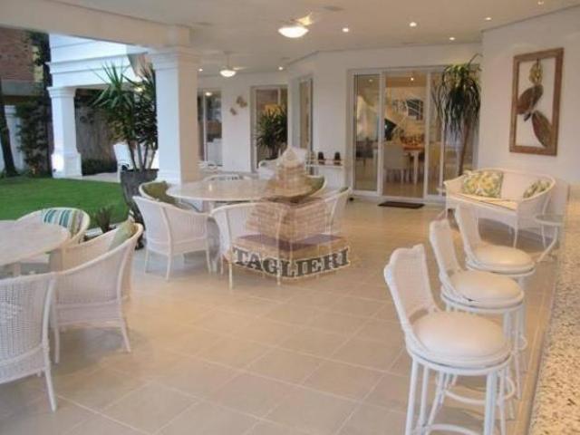 Casa c/ 6 suítes, hidro, área gourmet Guarujá