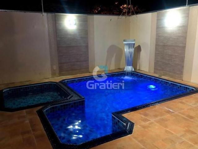CASA C/ PISCINA NO JD. ACLIMACAO