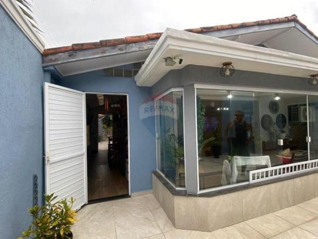 Casa c/ Piscina para comprar no Jardim Guaiuba, SP