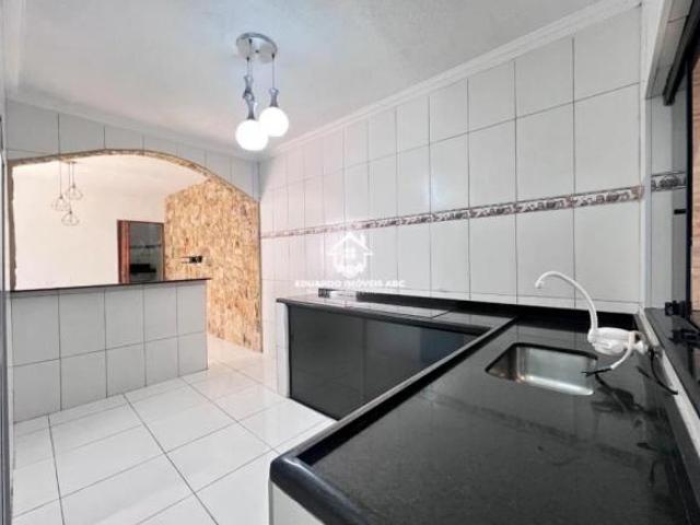 Casa Casa Padrão para Venda, 3 dorm s, 6 vaga s, 168 m²