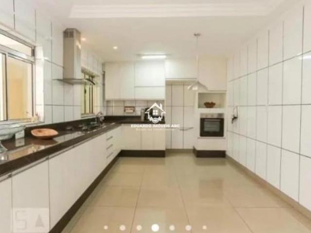Casa Casa Padrão para Venda, 4 dorm s, 3 vaga s, 200 m²