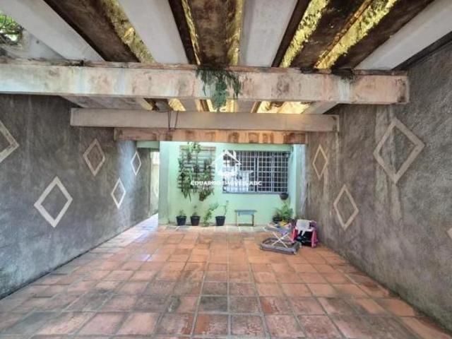 Casa Casa Padrão para Venda e Locação, 2 dorm s, 2 vaga s, 139 m²