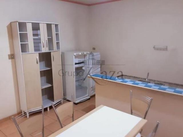 Casa Centro Jacareí 3 Dormitórios 101m²