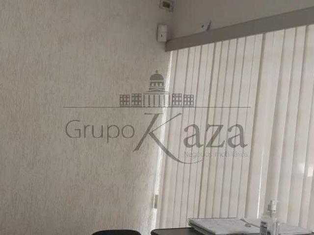 Casa Centro Jacareí 3 Dormitórios 170,53m²