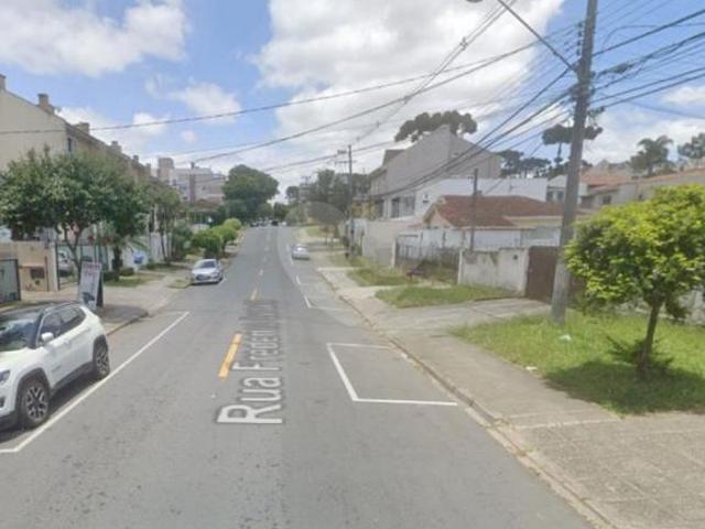 Casa Champagnat 4 Dormitórios 1 Suíte 2 Vagas Área Total: 160 m²