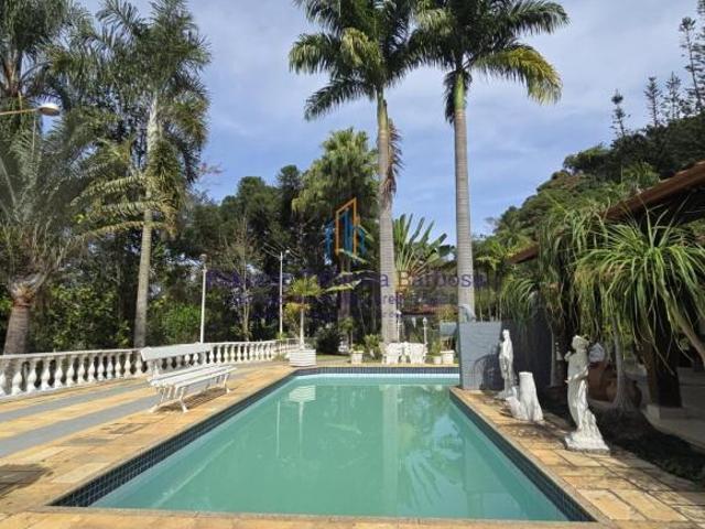 Casa Chácara 4 suítes, piscina, muito verde, campo gramado 6.723 m2 à venda por R$ 949.900,00
