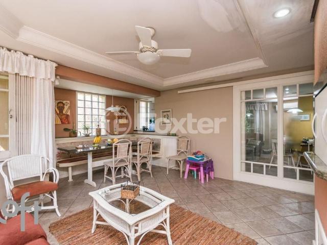 Casa Chácara das Pedras | 4 Quartos | 670 m² | | 4 Vaga s