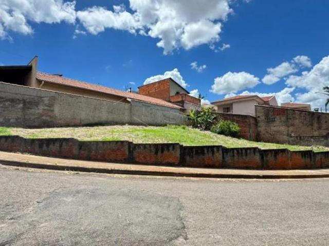 CASA CHÁCARA FLORESTA BOTUCATU / SP