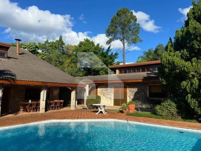 Casa Chalé Condomínio Terras de Sao José I