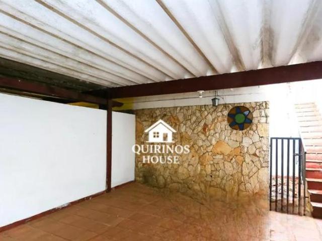 Casa Charmosa de 90m² com 2 Dormitórios e 2 Vagas em Localização Privilegiada