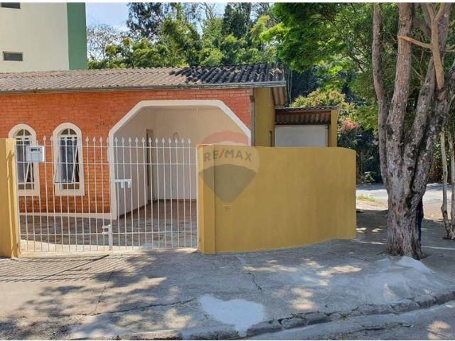 Casa Charmosa e Aconchegante de 2 quartos no Jardim Bom Retiro para locação